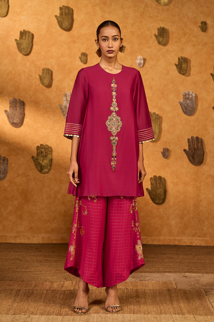 Raspberry Winddrop Kurta Set – House Of Masaba